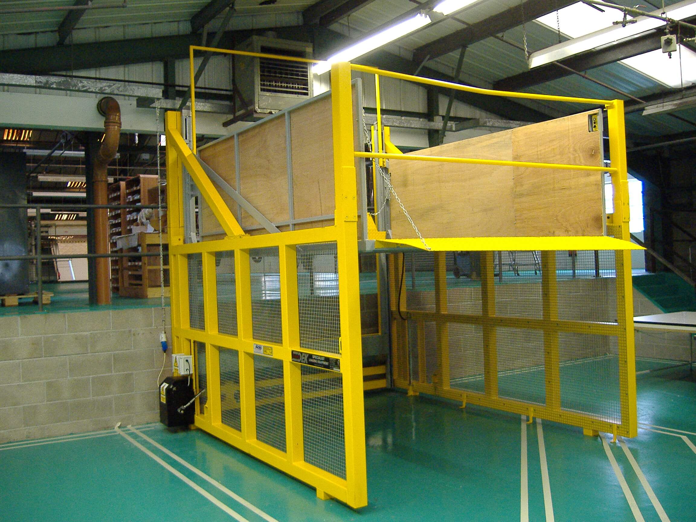 Dock Lifts | Loading Bay Dock Lifts | Transdek MLS