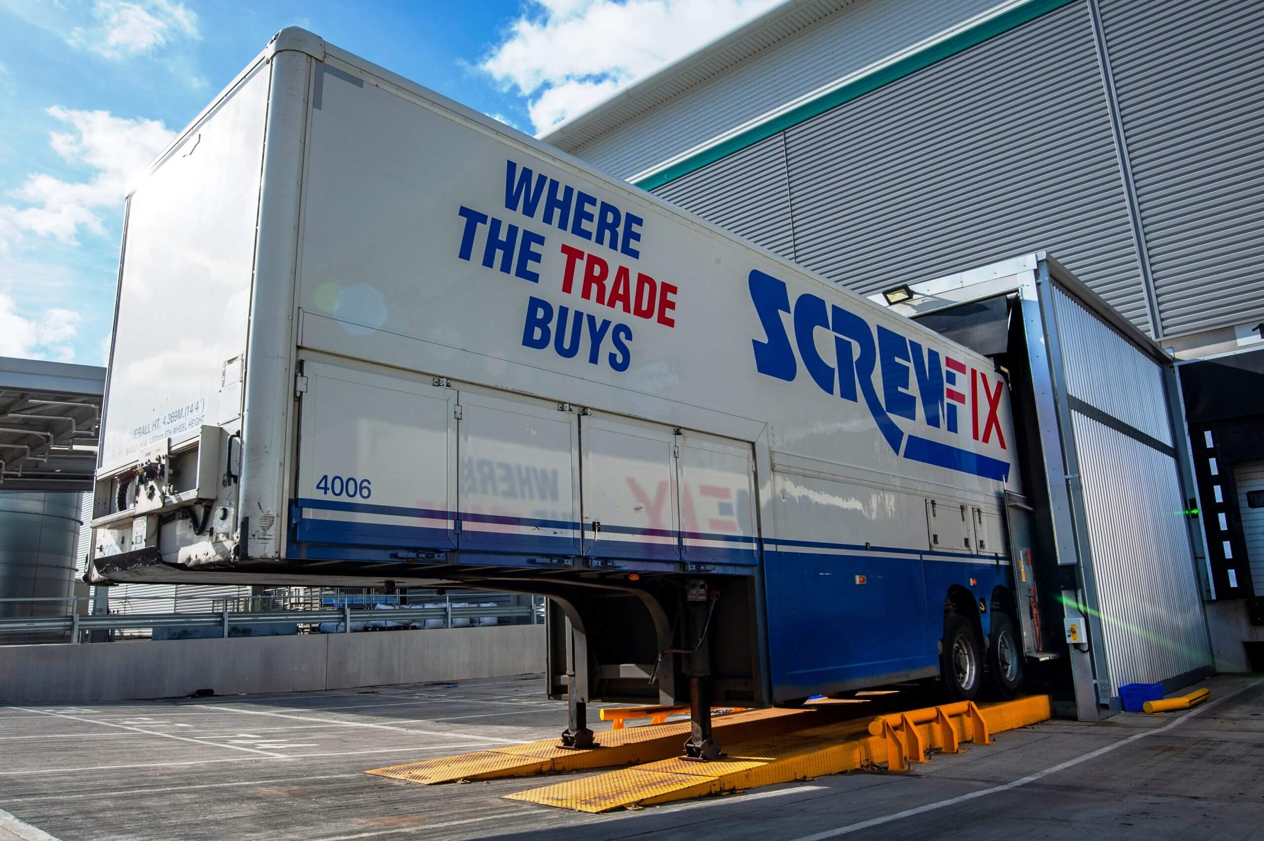 TRANSDEK LIFTS LOADING EFFICIENCY FOR WINCANTON SCREWFIX