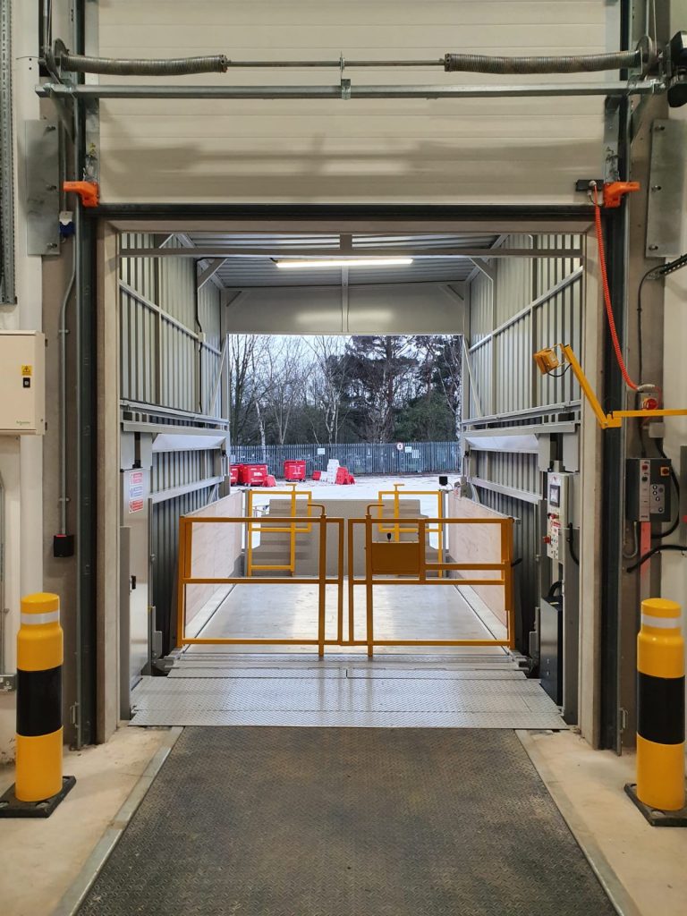 Vehicle Dock Lifts | Transdek Modular Loading Solutions