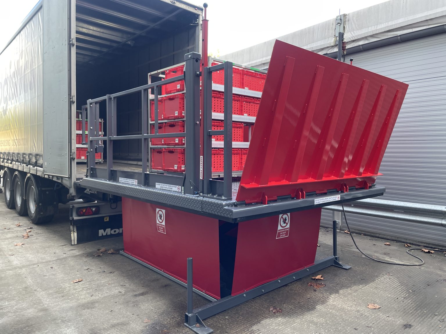Scissor Lifts for Loading Bays | Transdek UK Ltd